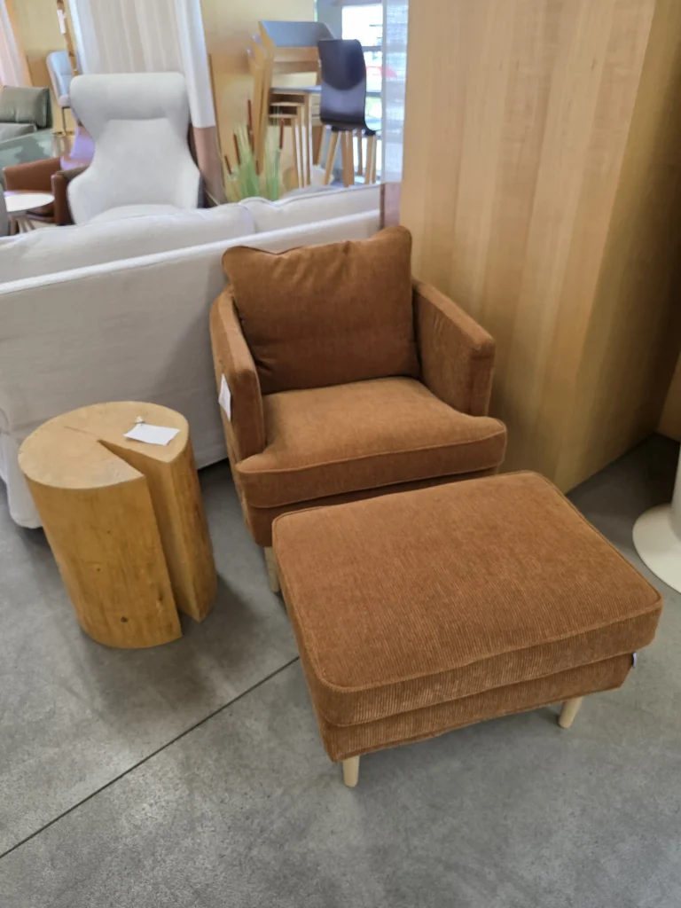 Sessel julia mit Hocker in Cordstoff — M-Studio Reiter Altenmarkt